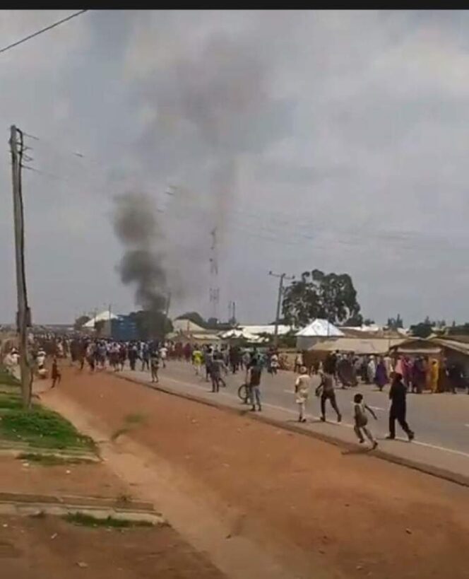 Gunmen kill popular Ogun broadcaster, Kitan Oyesiku